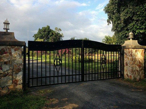 Custom-Diamond-B-Driveway-Gates | Custom Driveway Gates By JDR Metal Art