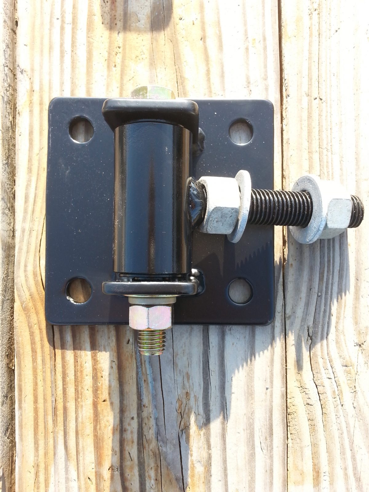Driveway Gate Hinges- Important Info and Guide